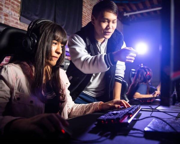 Unterschied Digital Games Business & Games Design | GoVersity